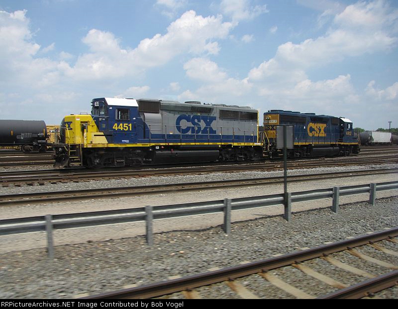 CSX 4451 and 4412